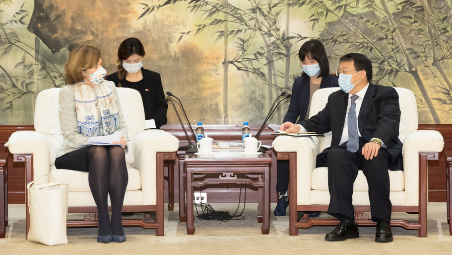上海市市长龚正会见英国驻华大使吴若兰 浦江头条 澎湃新闻 The Paper