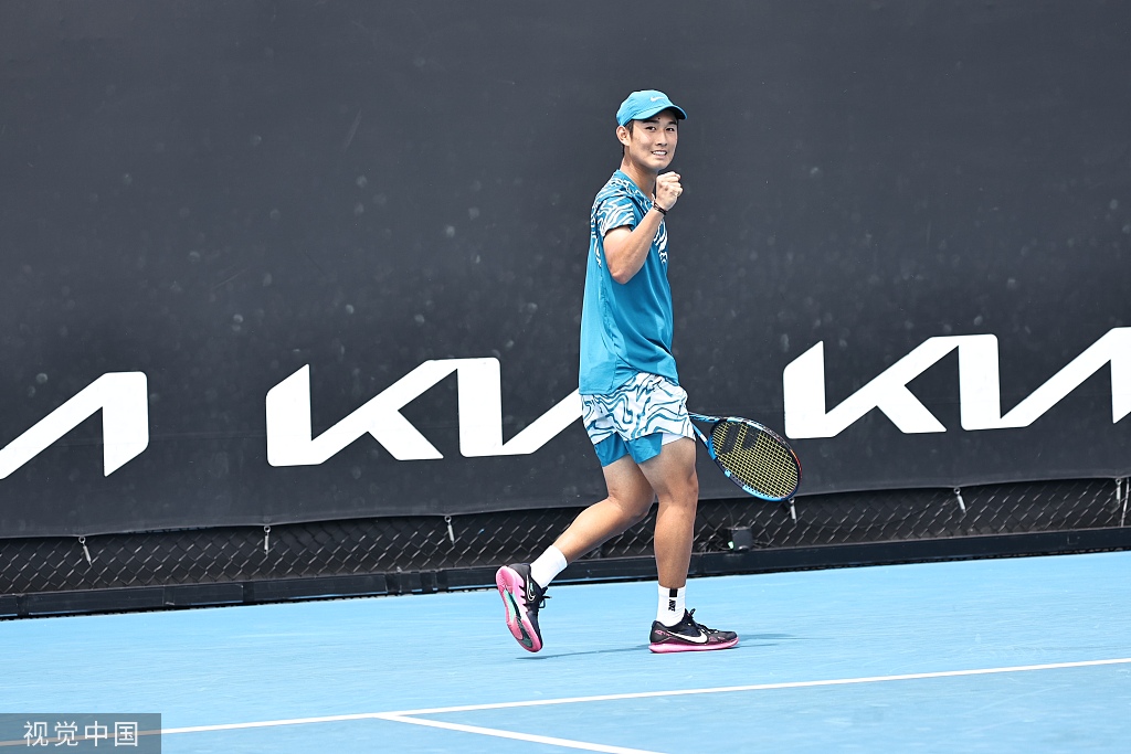 展现更加强势的网球作风，17岁的商竣程在澳网做到了_运动家_澎湃新闻-The Paper