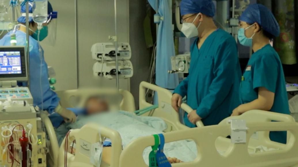 14岁少年饮酒后昏迷，连夜转入PICU_关键帧_澎湃新闻-The Paper