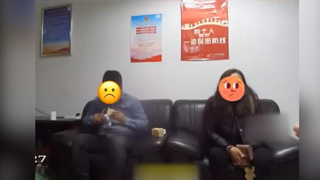 和母亲发生争执后,30岁男子赤裸上身下车在高速上逆行所有人澎湃新闻 The Paper