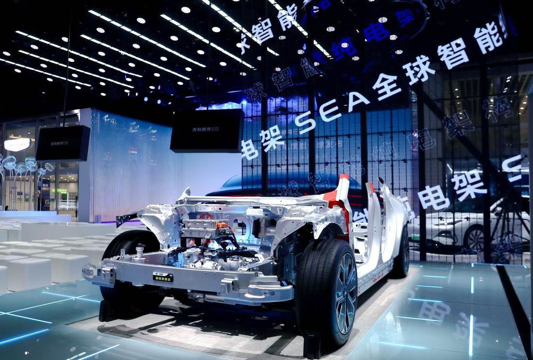 广州车展|吉利银河e8登场,亮出中国新一代纯电旗舰的模样 汽车圈 澎湃新闻 The Paper